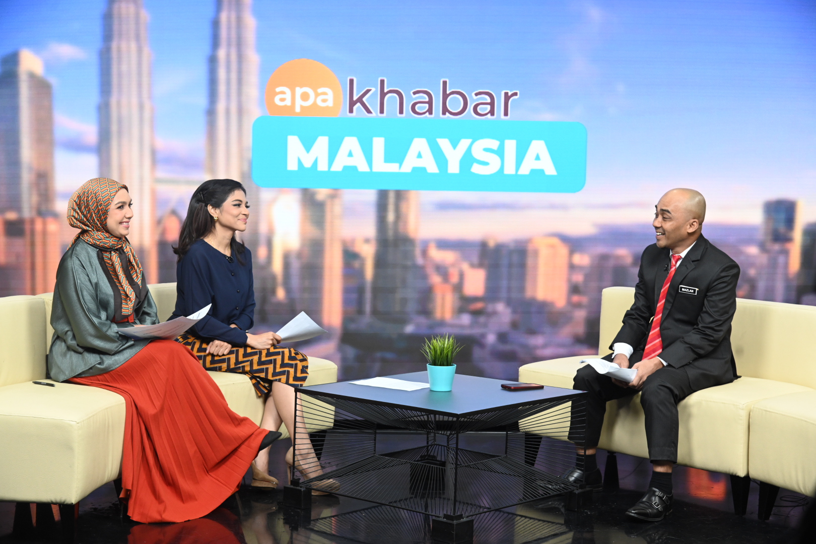 Temu bual Apa Khabar Malaysia di Bernama TV pada 16 Julai 2024 bersasma YBrs. Encik Mazlan Abd ...