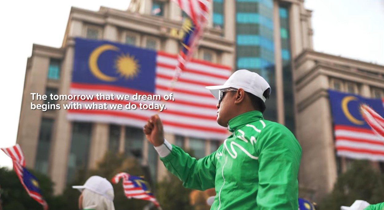 MAXIS - SELAMAT MENYAMBUT HARI KEBANGSAAN KE-68 - Merdeka360